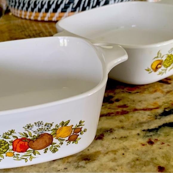 Corningware | Kitchen | 2 Piece Corning Ware Bakingcasserole Dishes ...